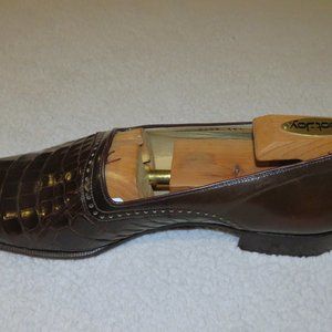 Mauri | Shoes | Mauri Brown Alligator Broguing Spectator Loafer Flats ...